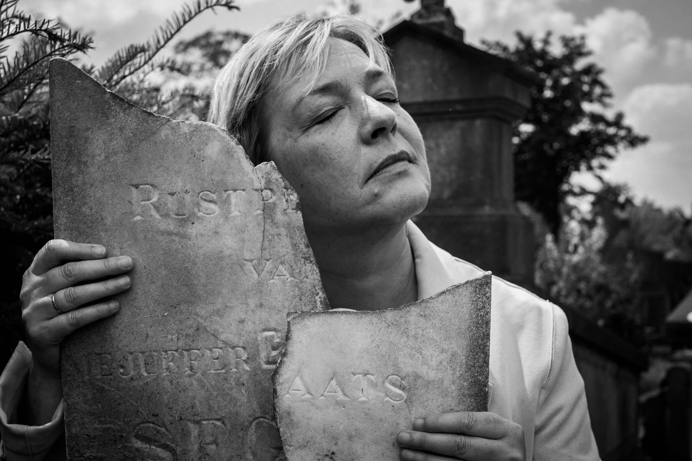 HET GEVOLG I ISABELLE VAN HECKE - De borre